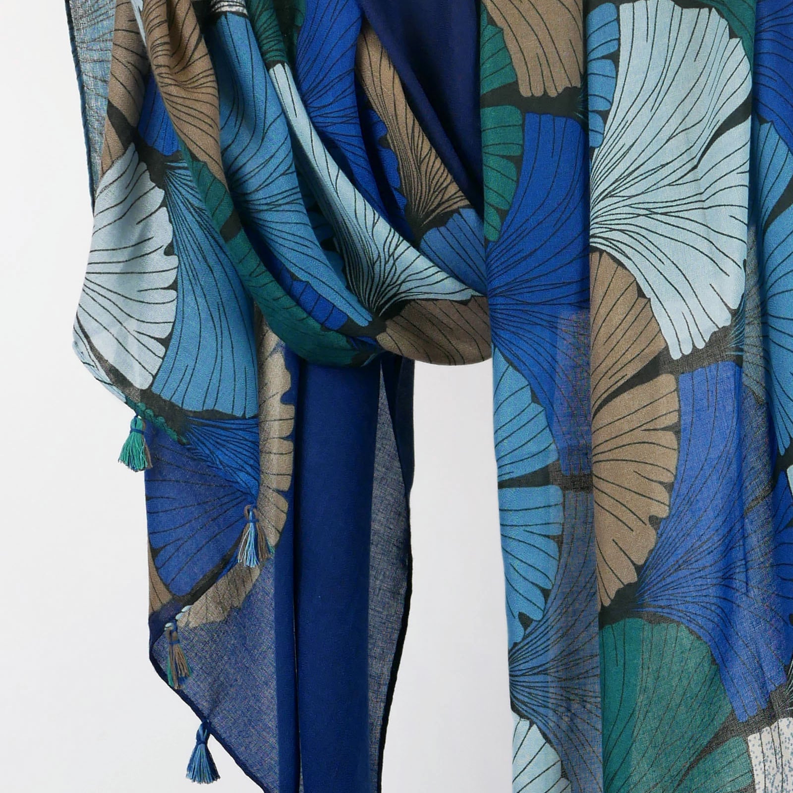 Green Ginkgo Leaves Woman Scarf Boho Botanical Tassel Shawl Long Scarf ...