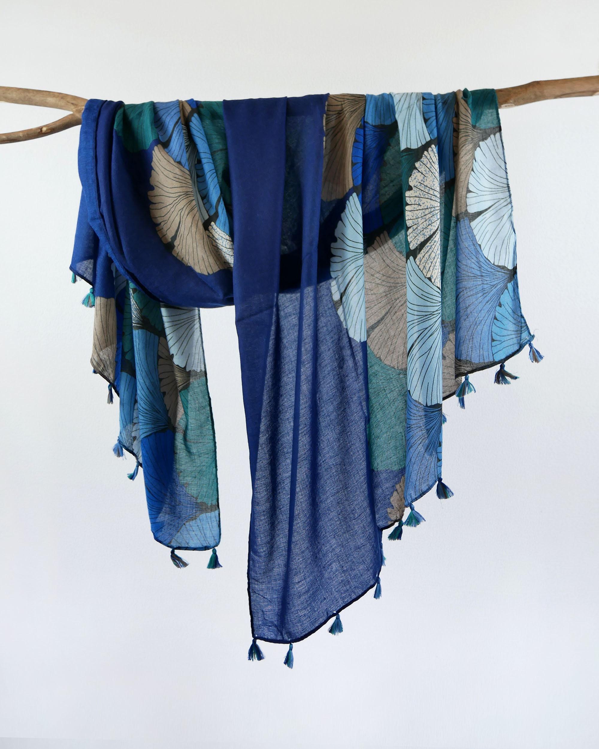Green Ginkgo Leaves Woman Scarf Boho Botanical Tassel Shawl Long Scarf ...