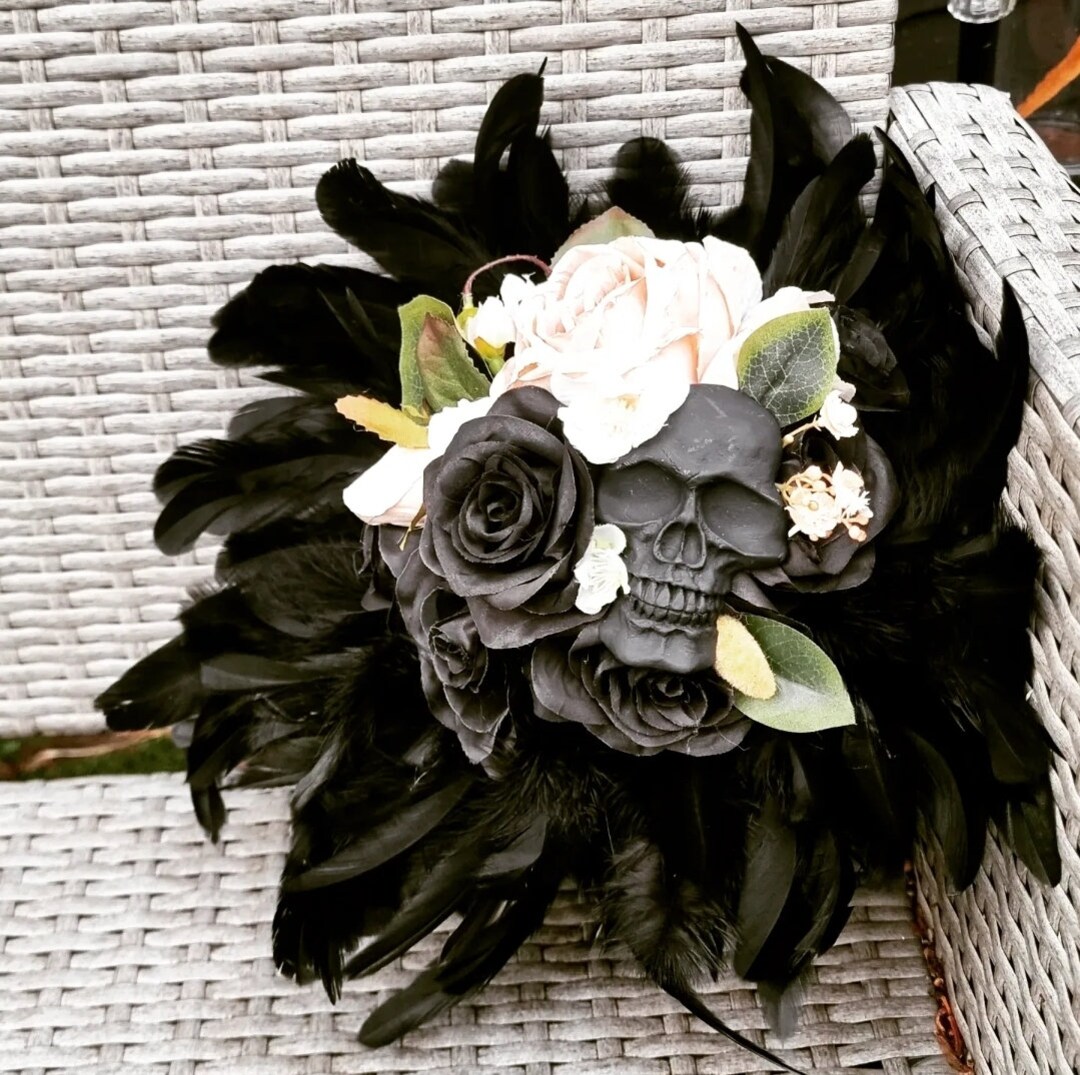 Mini Skulled Bouquet, Skull, Bridesmaid Bouquet, Button Hole ...