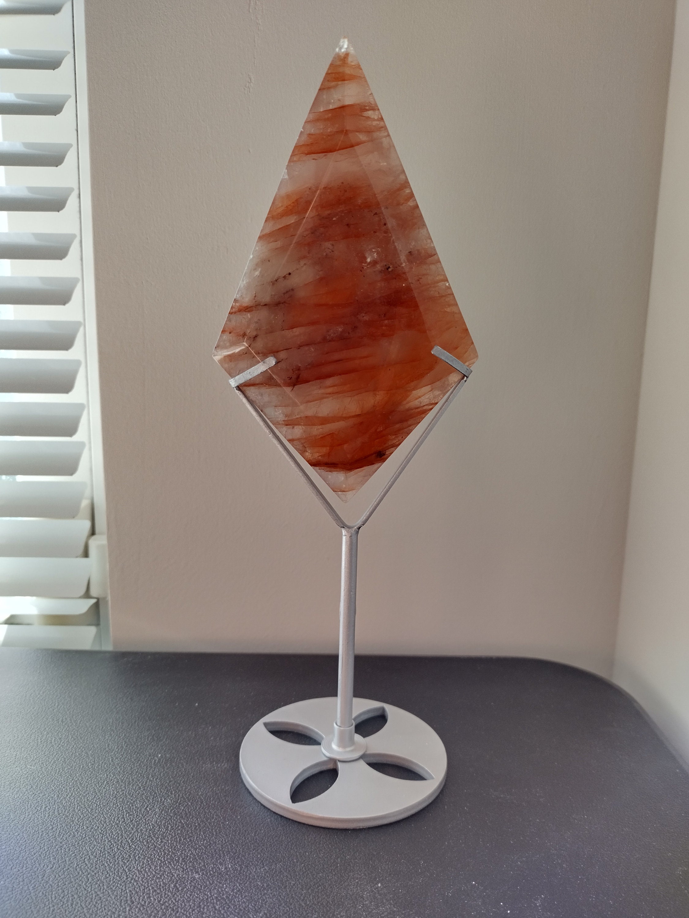 Hematoid Fire Quartz Diamond With Stand T5 - Etsy