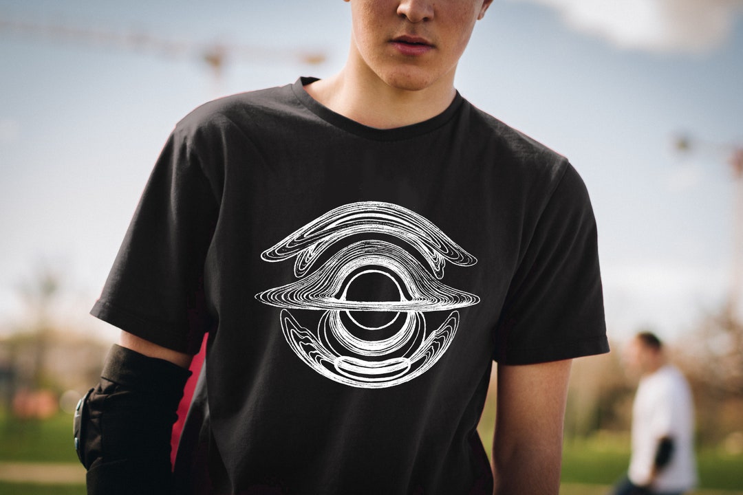 Black Hole Visualization Tee Shirt Space and Physics Tee Shirt ...