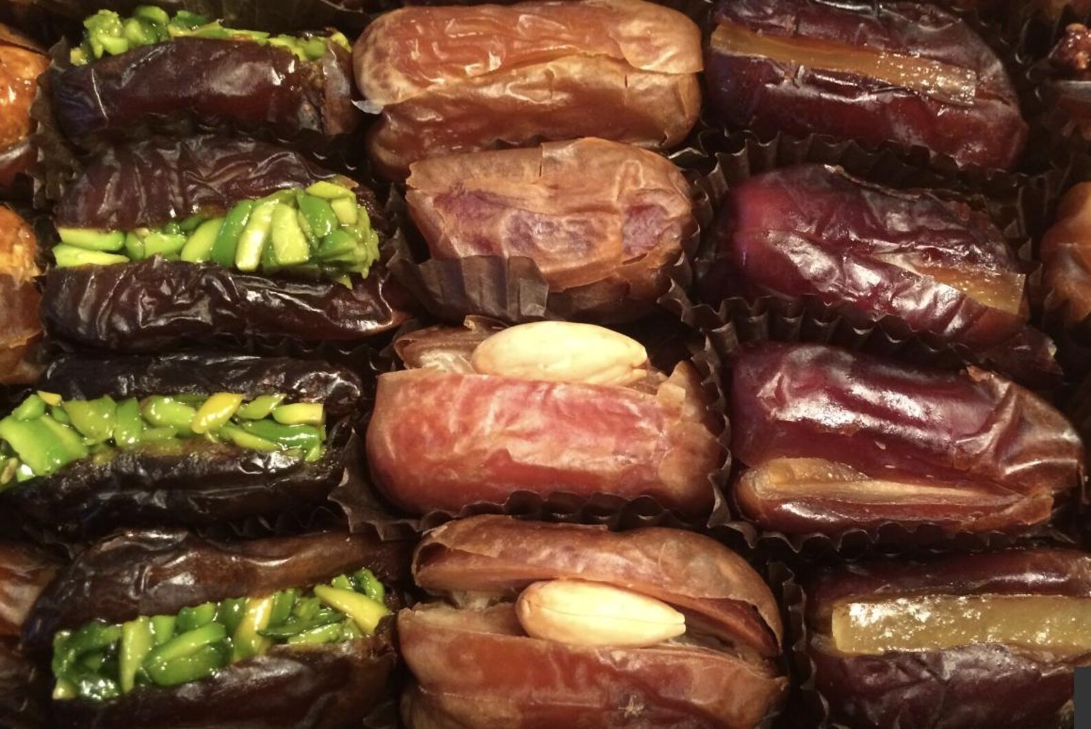 Gourmet Chocolate Covered Medjool Dates Gift Box: Thanksgiving Treats ...