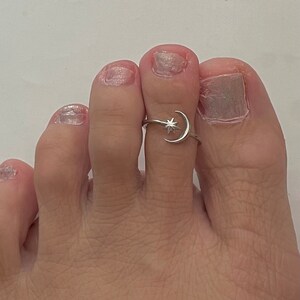 Sterling Silver Moon and Star Toe Ring, Crescent Moon Toe Ring, Twinkle Star Toe Ring, Dainty ...