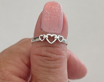 Tiffany and Co Return to Tiffany Silver Heart Tag Ring Band Tiffany and Co Return to Tiffany Silver Heart Tag Ring Band