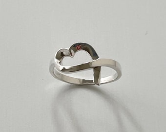 Open Heart Ring - Etsy