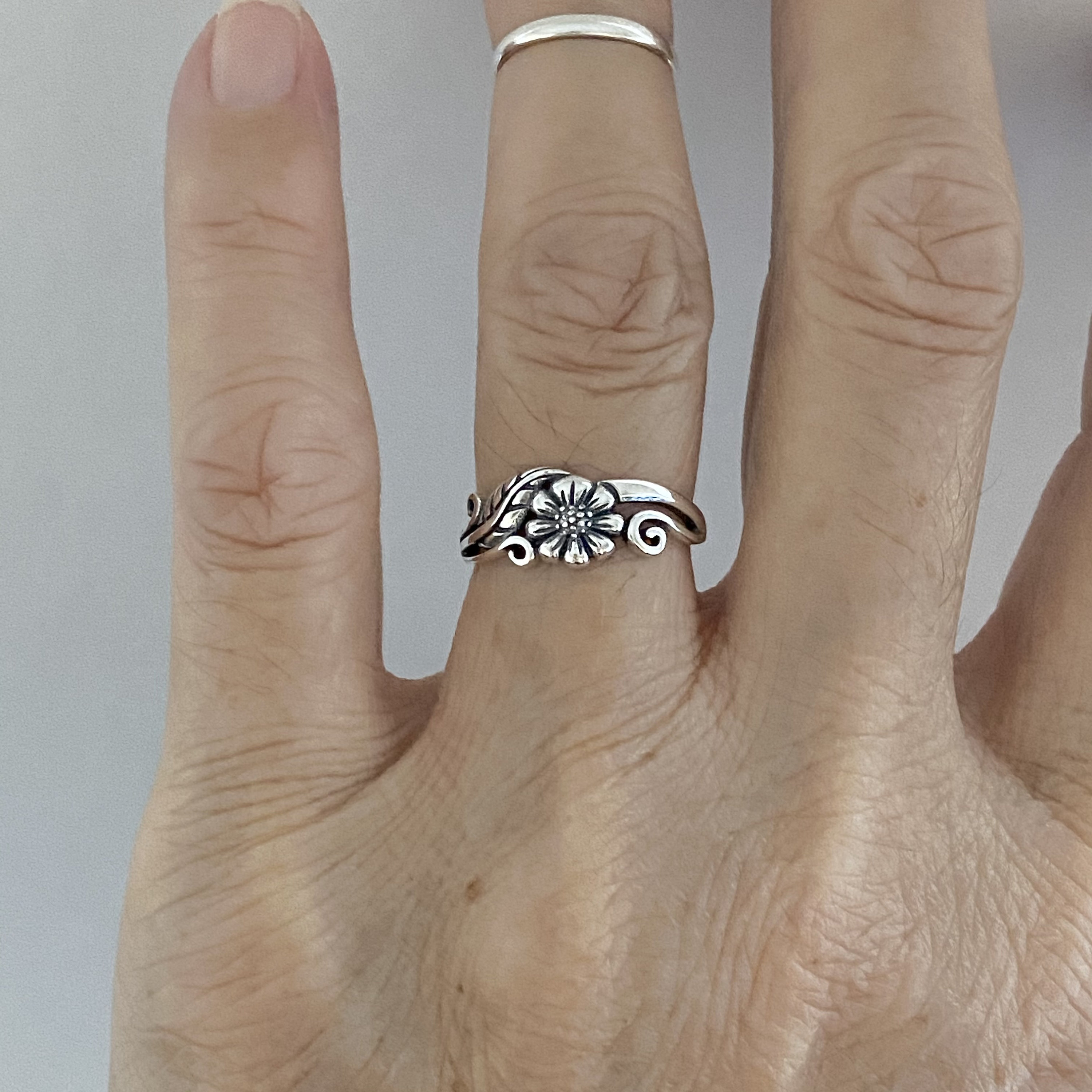 Sterling Silver Sunflower Ring: Dainty Floral Band, Oxidized Finish - Etsy
