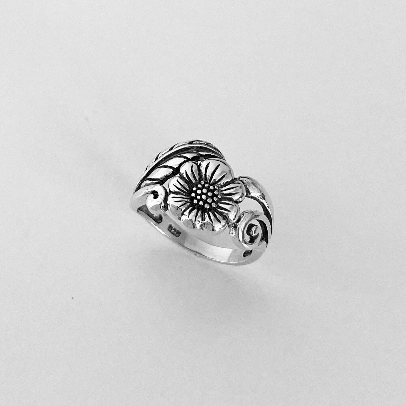 Sterling Silver Sunflower Ring With Leaf: Boho Floral Statement - Etsy
