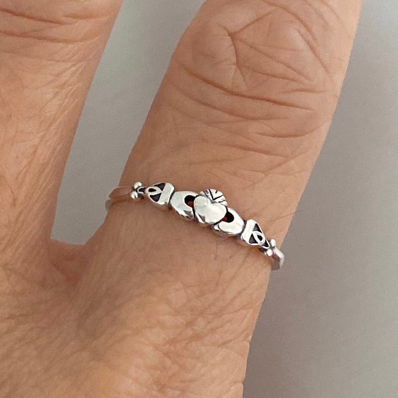 Custom Claddagh Ring - Etsy