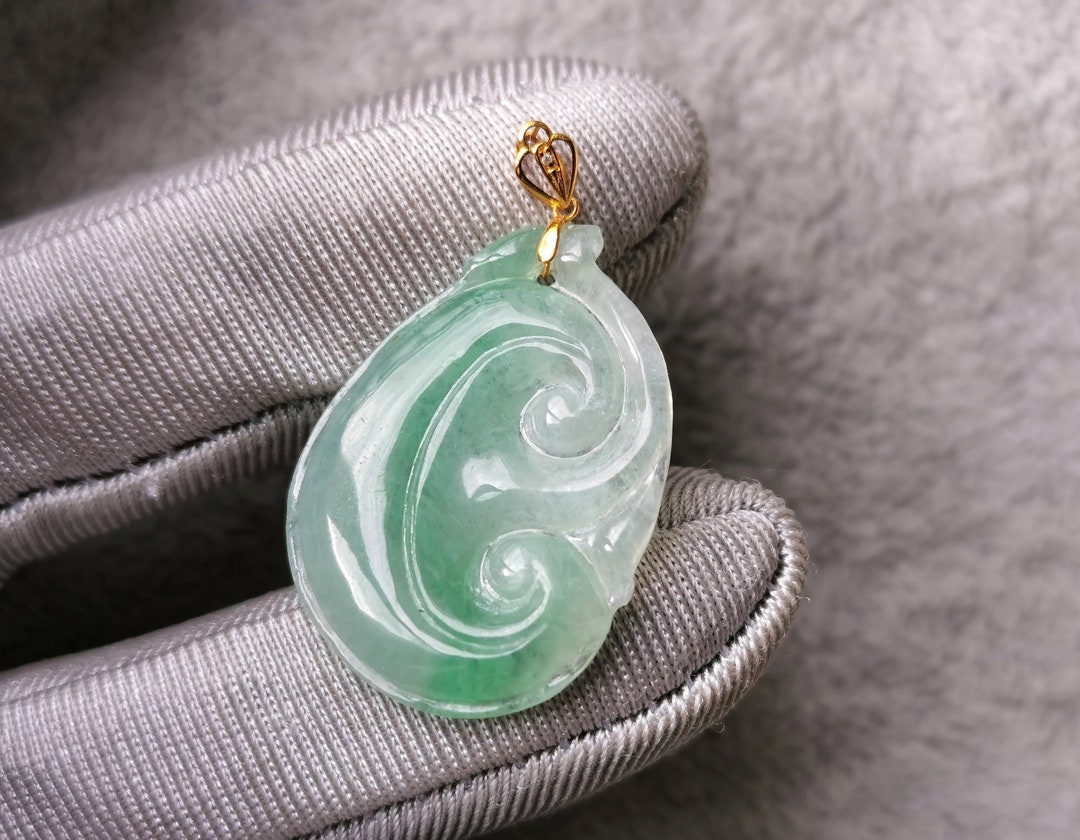 G18K Au750 Gold Pendant Diamond Natural Burma Jadeite / Ruyi Lucky ...