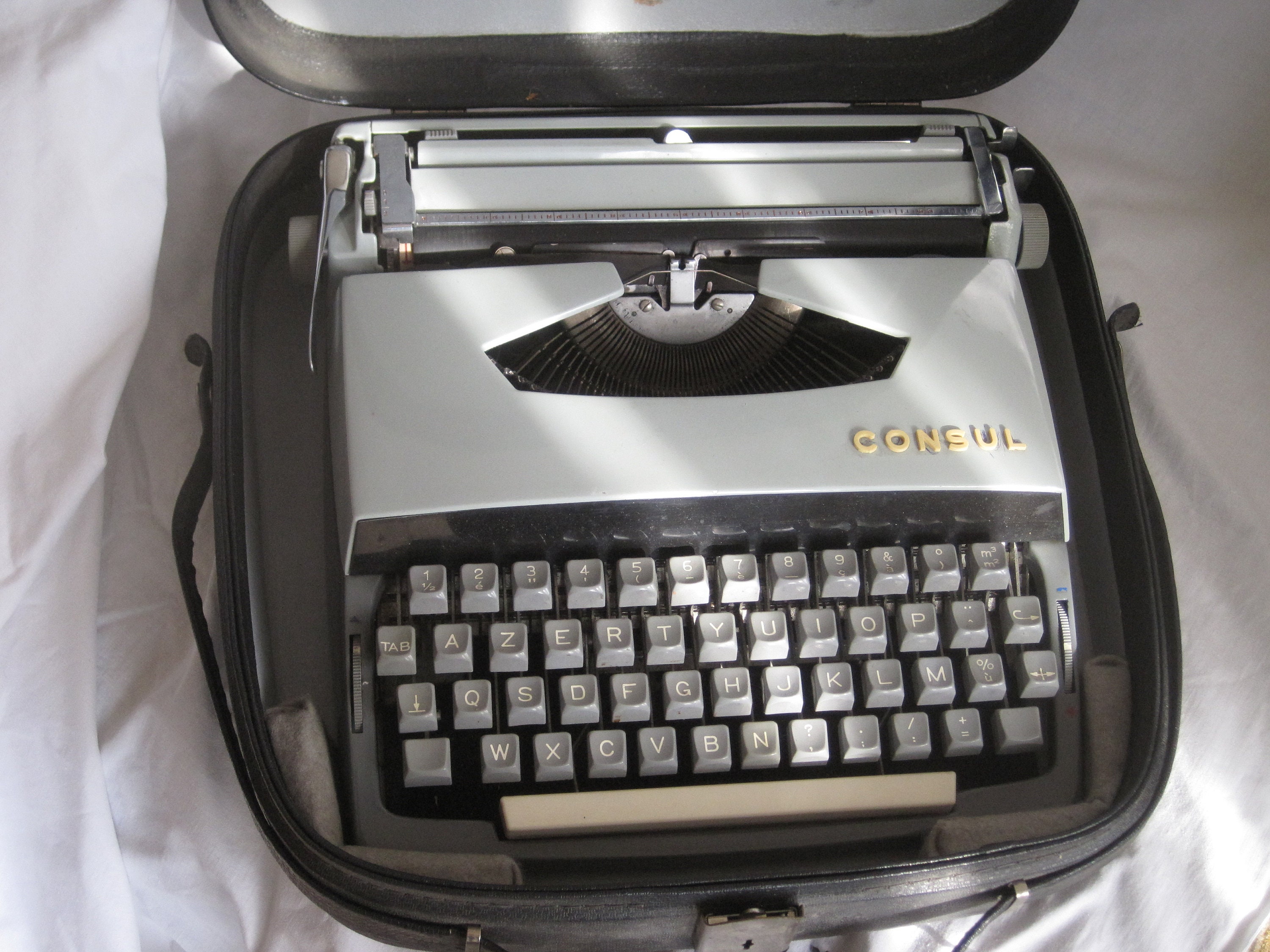 Consul Vintage Typewriters Portable Mechanical Cyrillic - Etsy