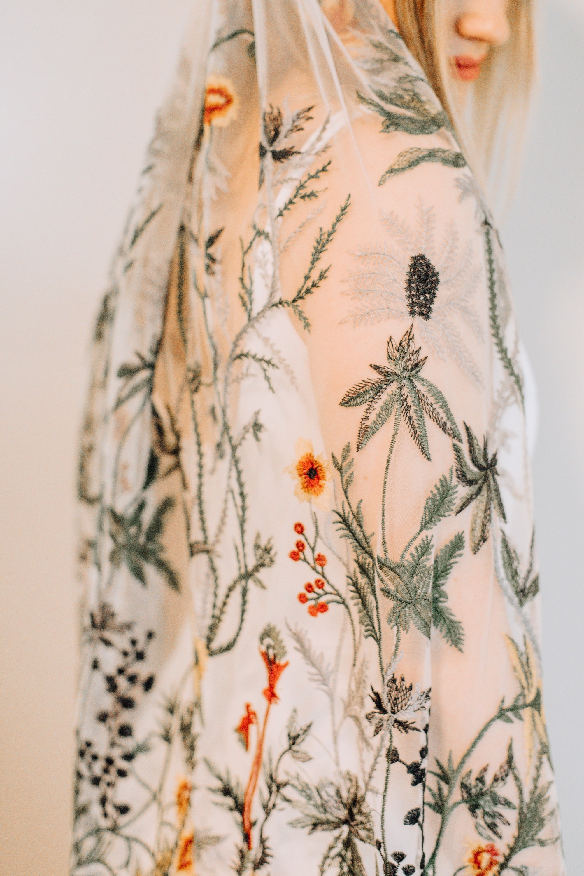 Ariel Embroidered Wedding Veil Floral Wedding Veil - Etsy