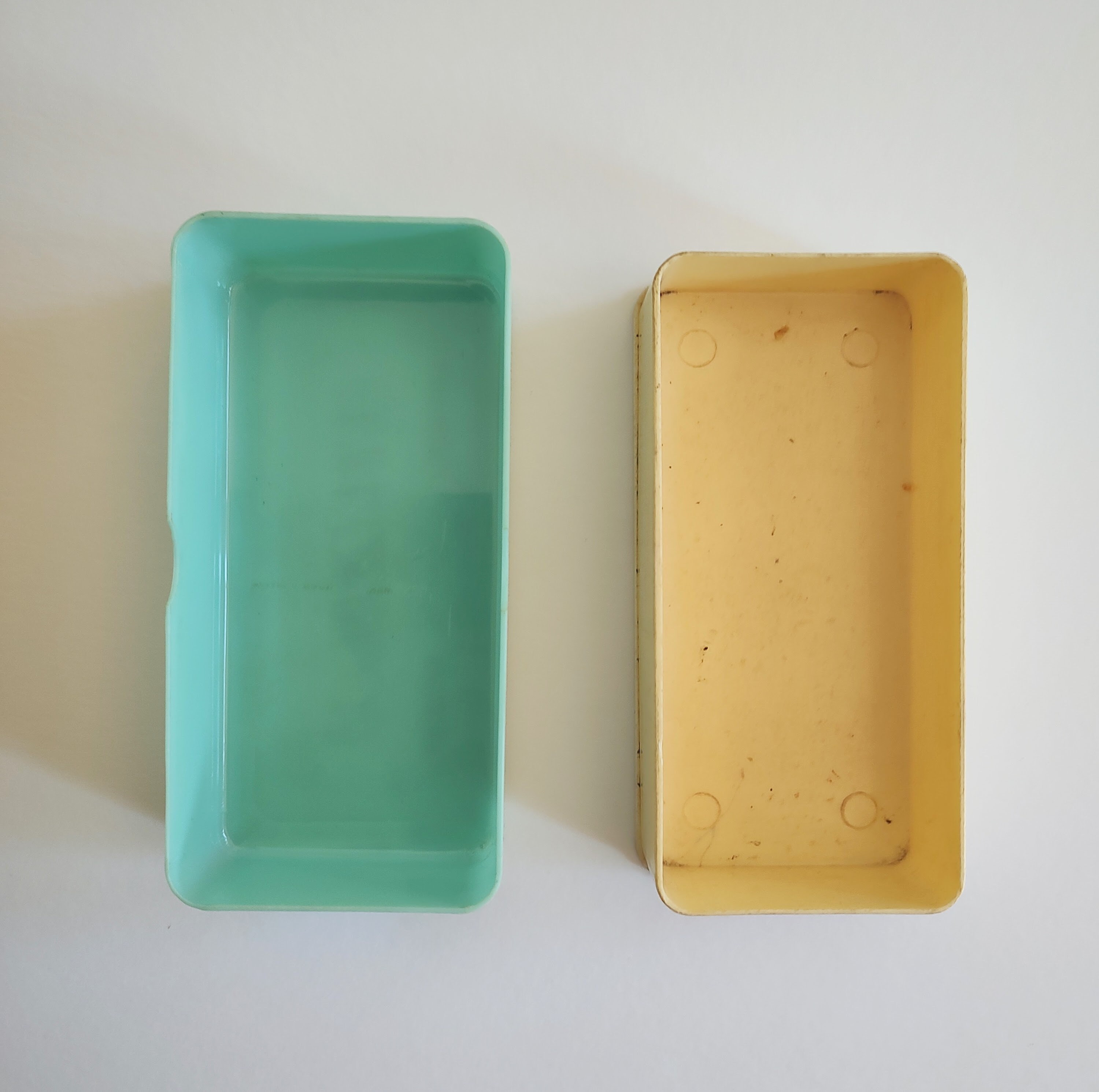 Vintage Sewing Machine Attachments Boxes Plastic Zigzag & Blue Metal ...