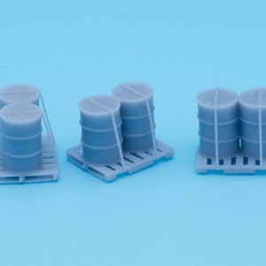 HO Scale Pallet of Barrels - Unpainted - Etsy