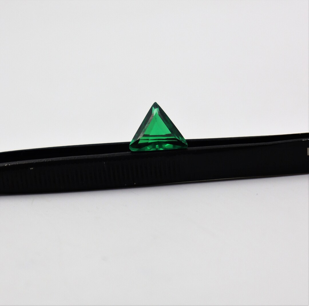Green Nano Emerald Triangle Shape AAA Rated Lab Created Synthetic Green ...