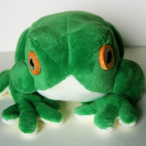 Realistic Frog Plushie - Etsy