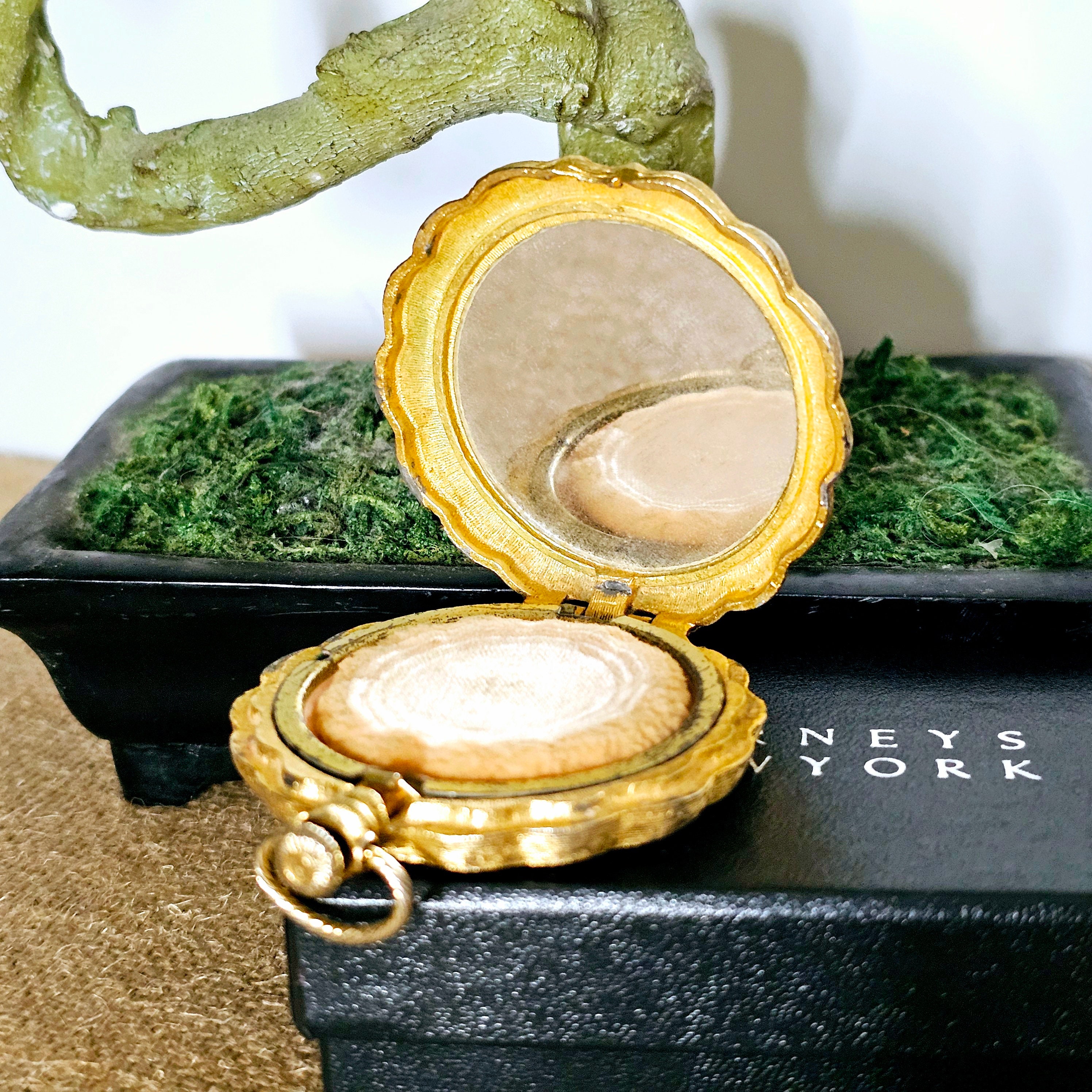1950s Pocket Watch Powder Compact Max Factor ENGLISH GARDEN Embossed ...