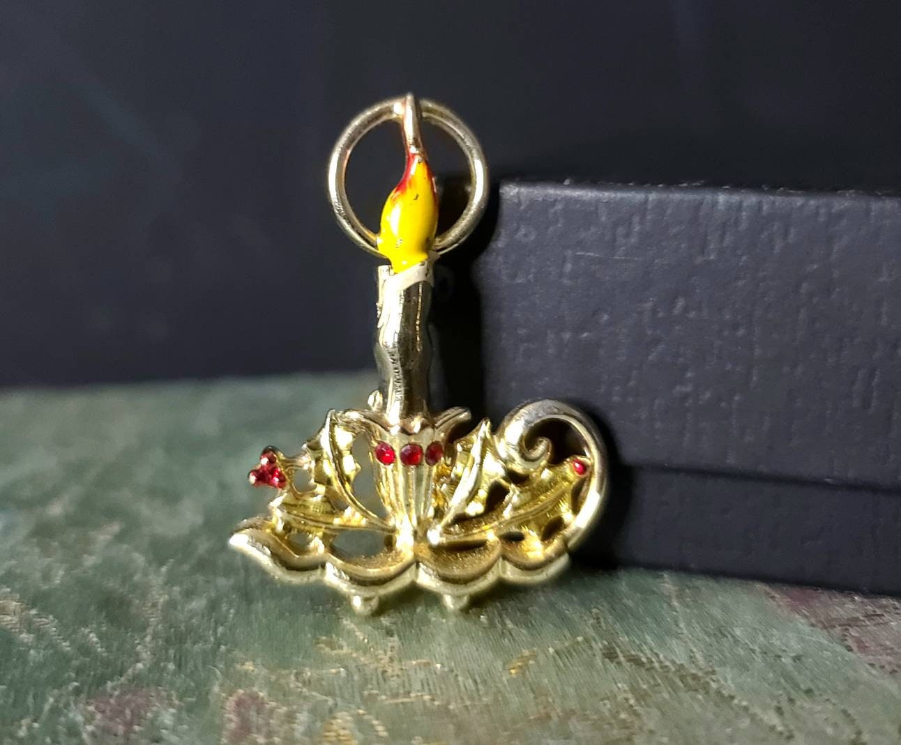 SIGNED BJ Beatrix Candlelight Pin Brooch Vintage 1940s Enamel Gold Tone ...