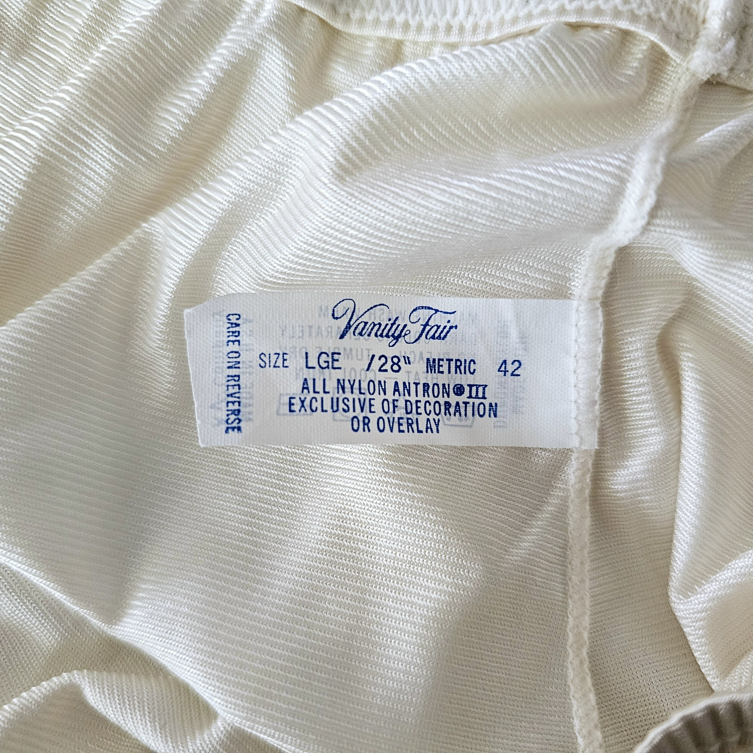 Vintage Beige Half Slip Lace Inset Hem Vanity Fair Size LARGE Nylon ...