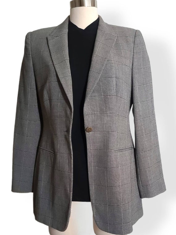 RARE FIND - Giorgio Armani Classico Fitted Blazer, Ma… - Gem