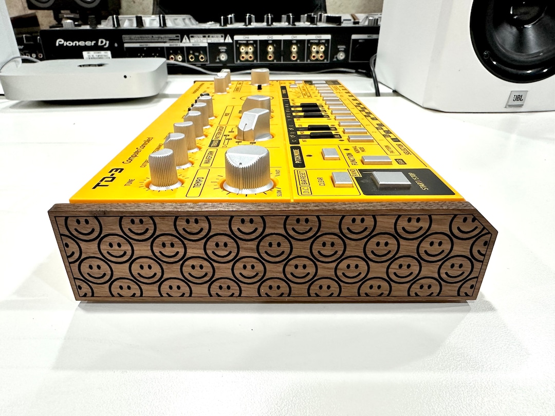 Behringer TD3 Smiley Emoji Solid Walnut Wood Ends - Etsy
