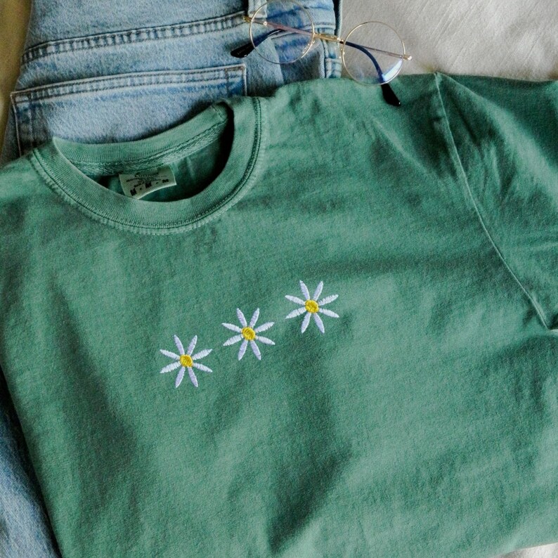 Embroidered Daisy Comfort Colors Shirt Daisy Shirt Comfort - Etsy