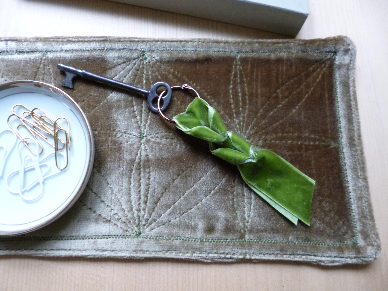 PDF Twist Key Chain Tutorial and Patterns, Easy DIY Keychain Keyfob ...