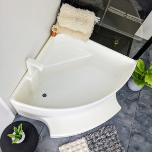 1:12 Corner Tub | Mini Soaking Tub | Dollhouse Bathtub | Miniature ...
