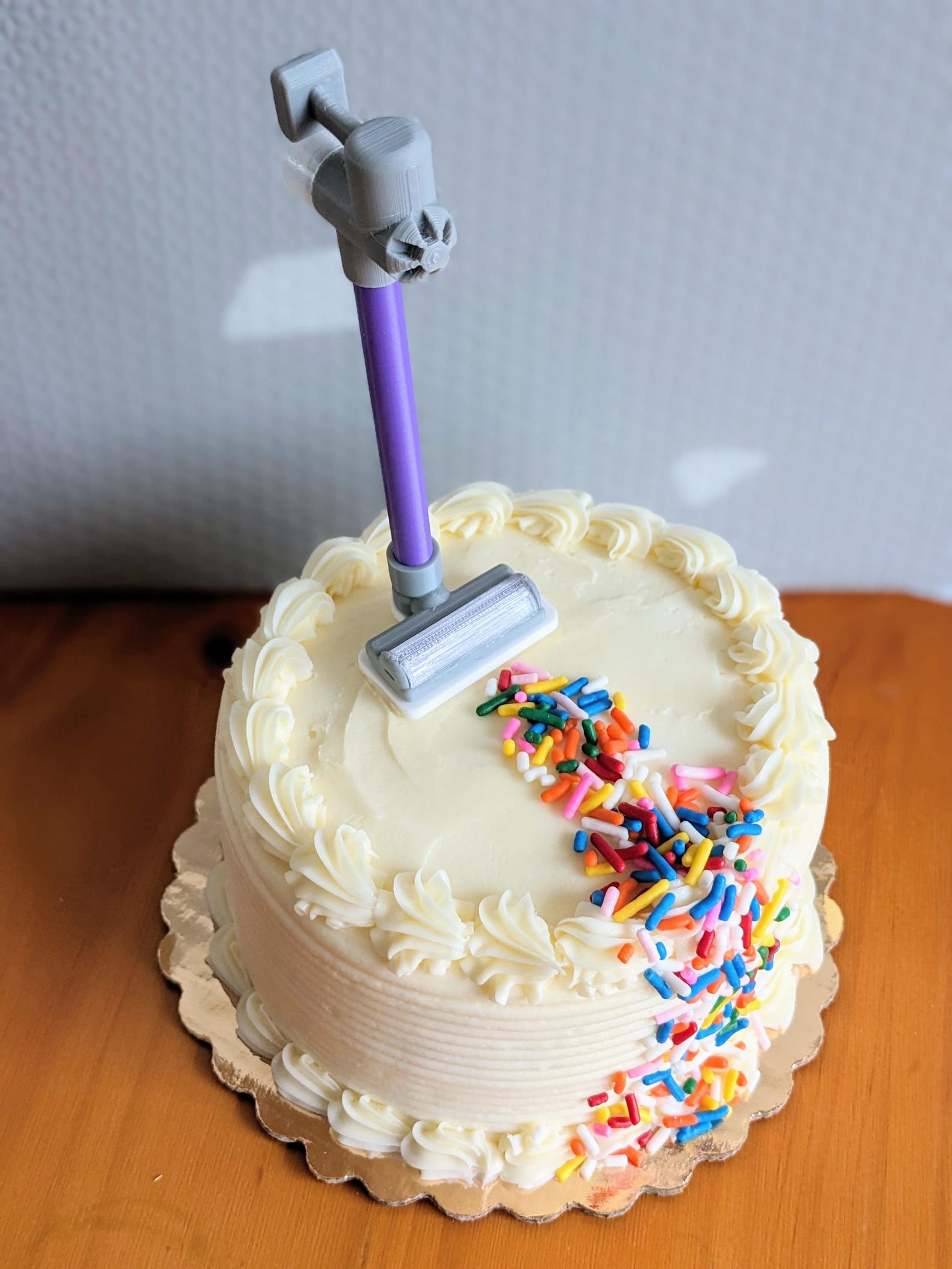 Vacuum Cake Topper | Vacuum Ornament | 3D Printed Cake Decor | Vacuum ...