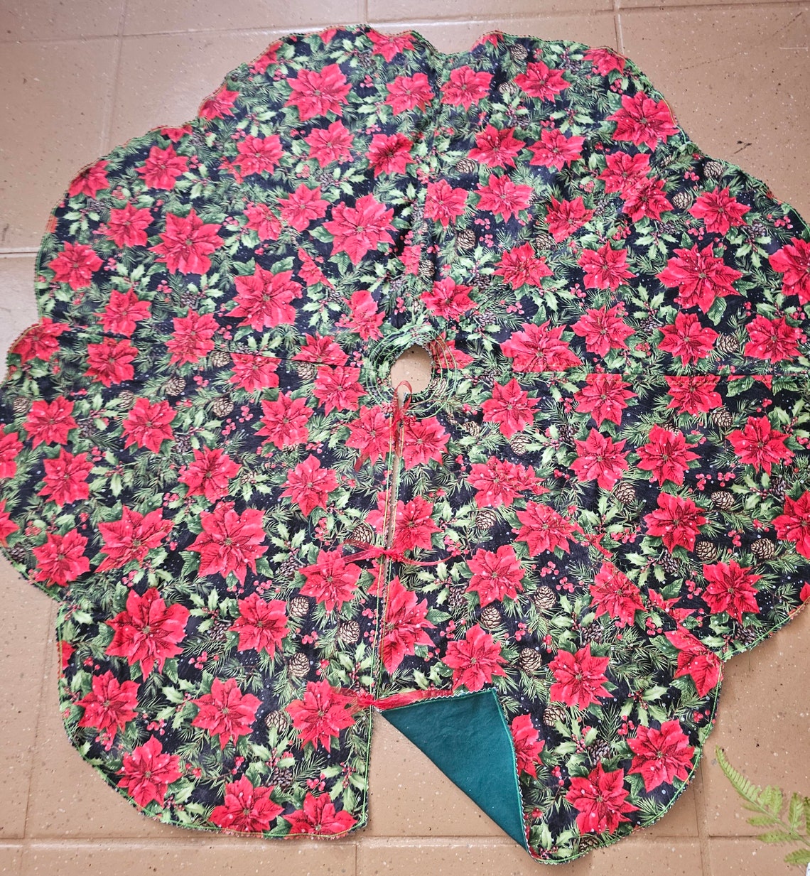 Poinsettia Christmas Table Topper Tree Skirt. Handmade, Quilted, Silver ...