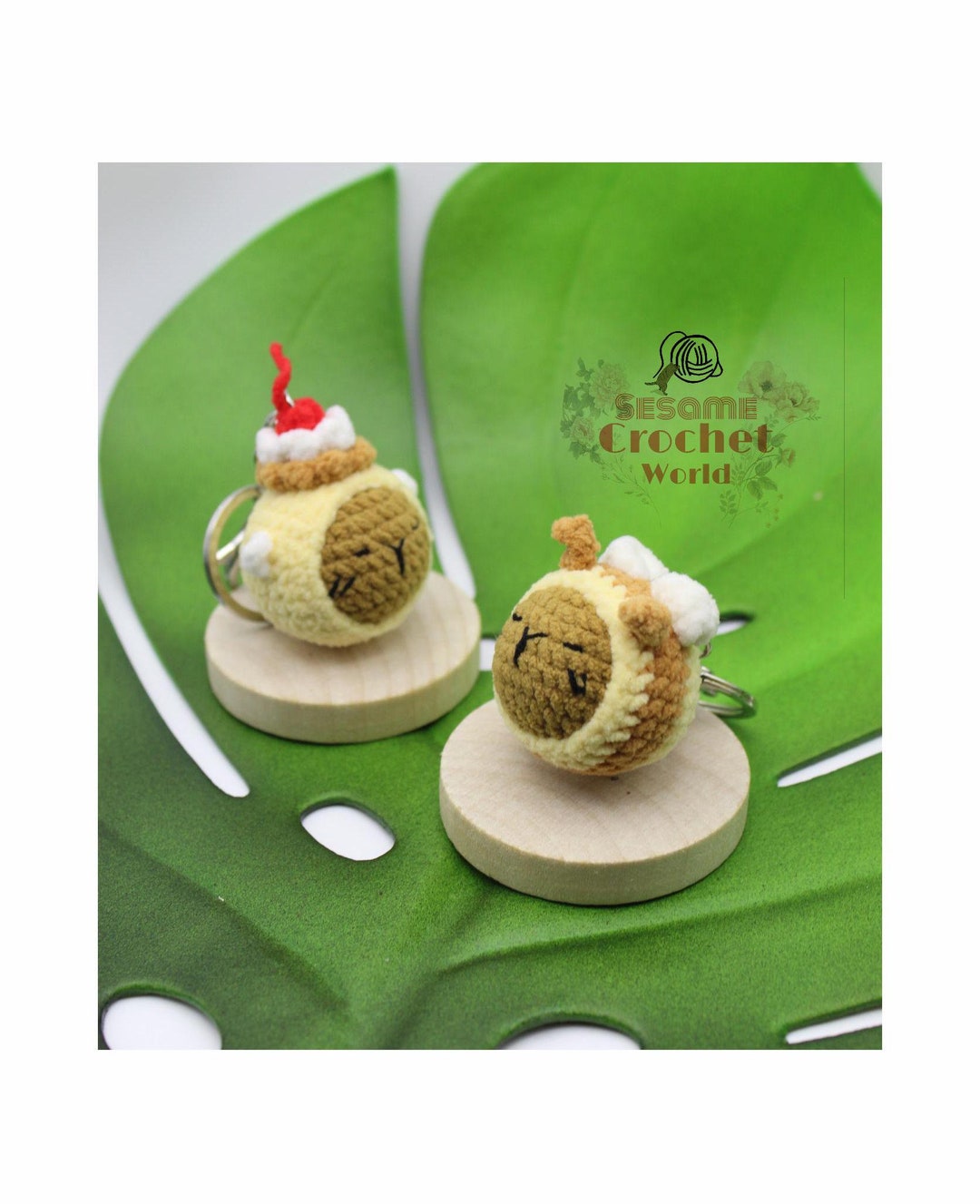 Crochet Round Capybara Keychain With Bee and Pudding Hat. Cute Capybara ...