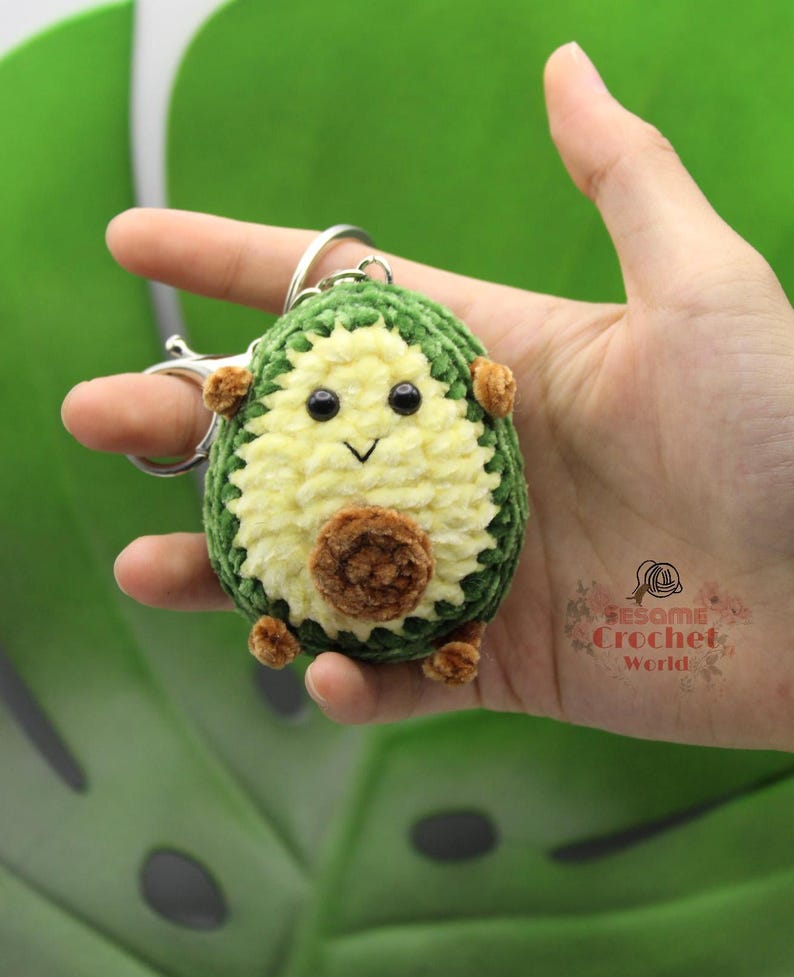 Crochet Green Avocado Keychain. Cute Avocado Keychain Decoration for ...