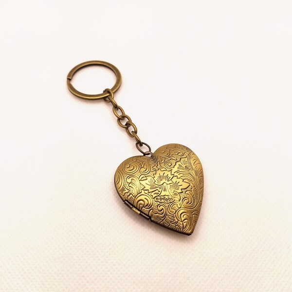 Locket Keychain - Etsy