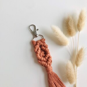 DIY Macrame Keychain PDF Pattern | Macrame Key Ring PDF Tutorial | Step ...