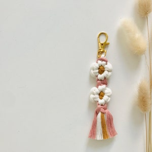 DIY Macrame Keychain PDF Pattern | Macrame Key Ring PDF Tutorial | Step ...