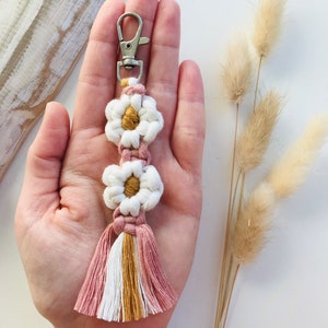 DIY Macrame Keychain PDF Pattern | Macrame Key Ring PDF Tutorial | Step ...