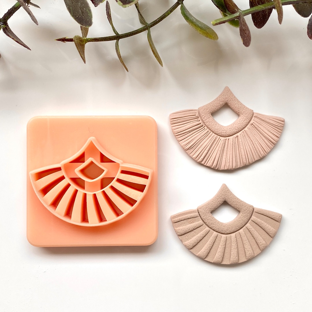 Pointy Fan Raffia Dupe - Etsy