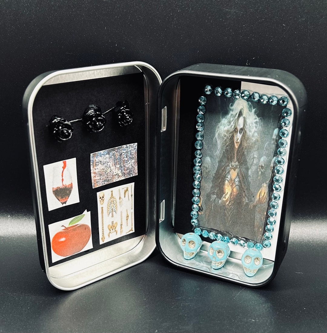 Hel Mini Altar, Hel, Goddess of Death, Goddess of the Underworld, Hel ...