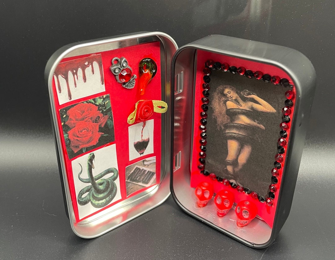 Lilith Mini Altar, Lilith Altar Piece, Lilith, Queen of All Demons ...