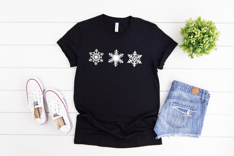 Snowflake Christmas T-shirt: Funny Family Vacation Shirt - Etsy