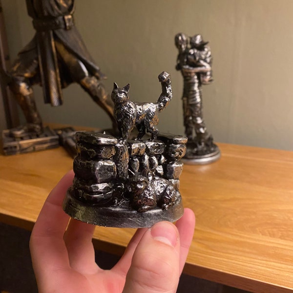 Display Statue - Etsy