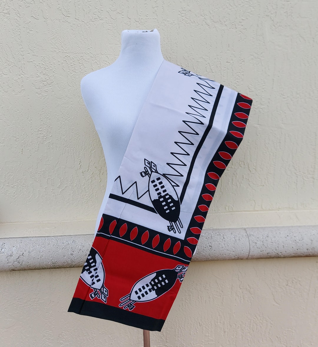 Swazi Red Shields Lihiya/fabric - Etsy Norway