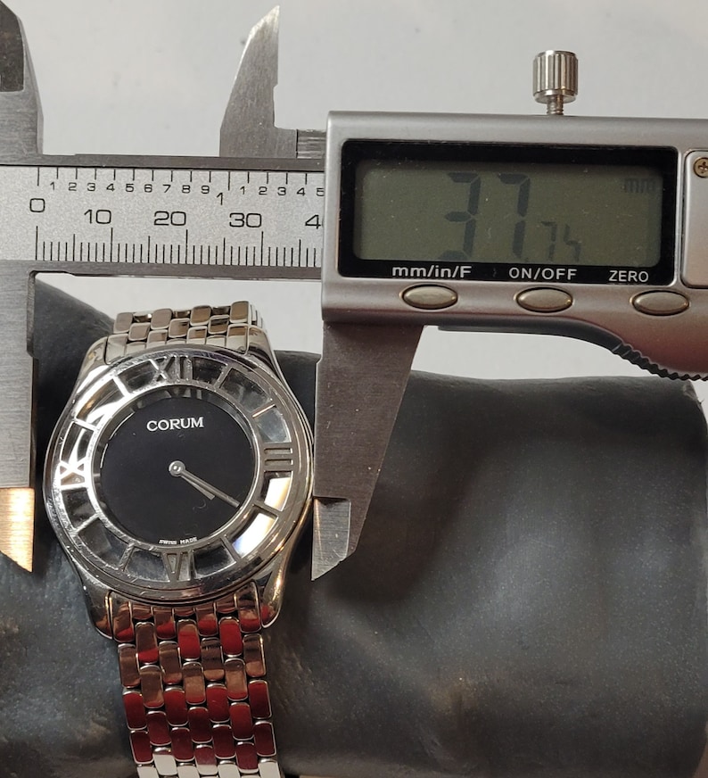 Corum 138.500.20 Roman Glass Bezel 7 Jewels Swiss Quartz Men's Watch ...