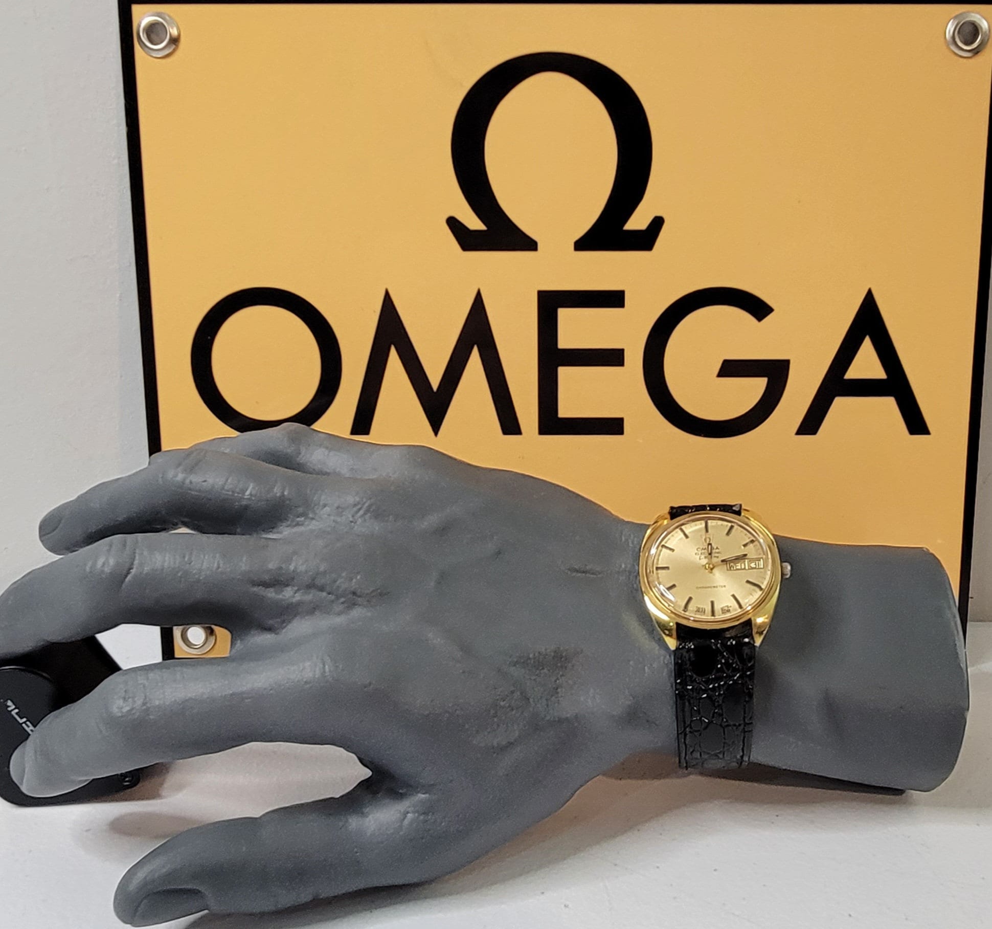 Omega Electronic F300hz Chronometer 20 Micron Gold Plated Men's Watch ...