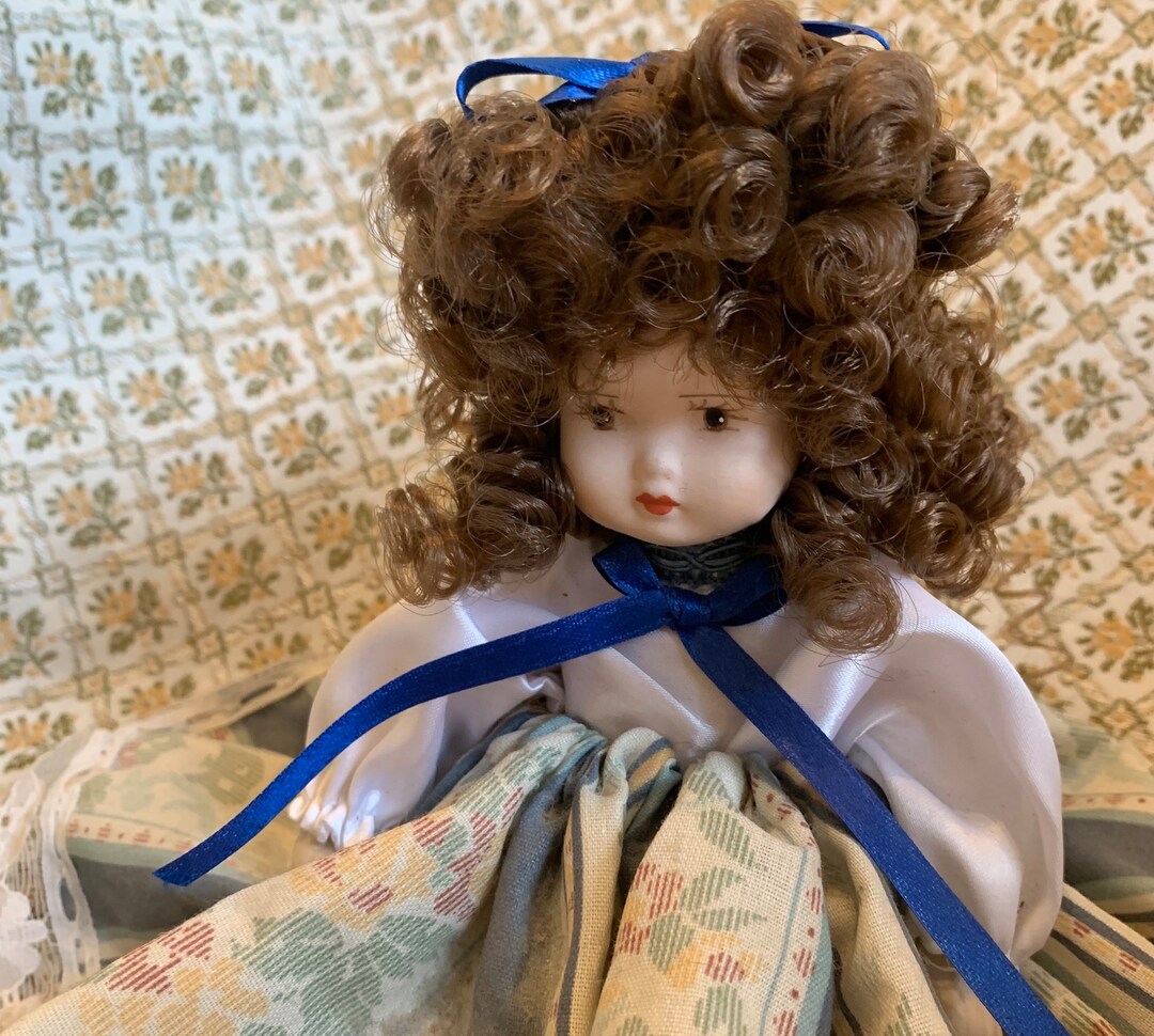 Bambola Small Sitting Porcelain Vintage Doll, Italian Bambolidea - Etsy