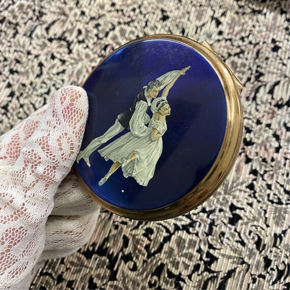 Vintage Stratton Ballet Dancers m Powder Compact - Gem