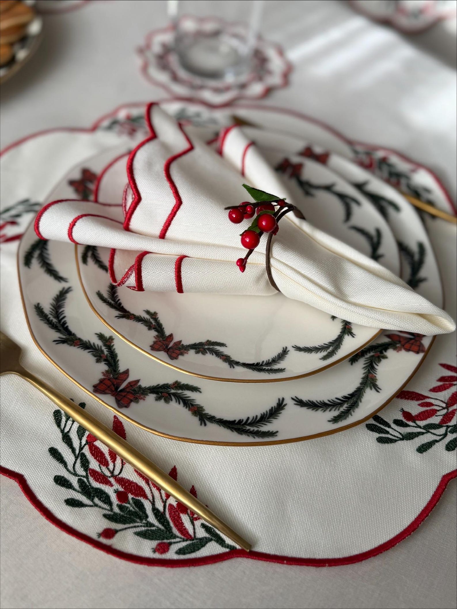 Embroidered Christmas Placemat | Holly Berry Round Placemat | Handmade ...