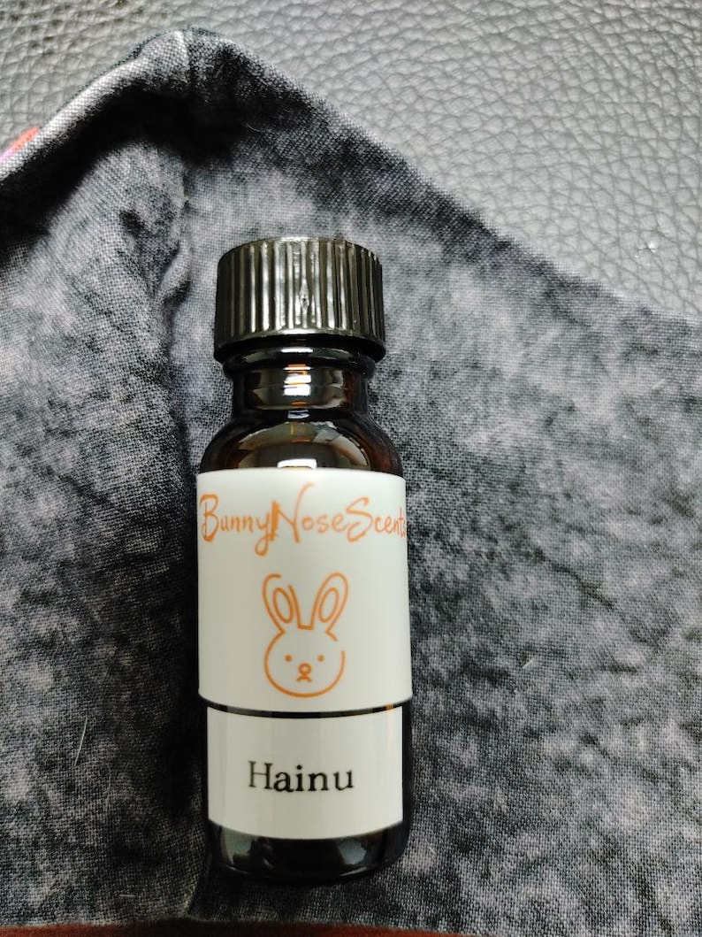 Hainu Perfume Oil - Etsy