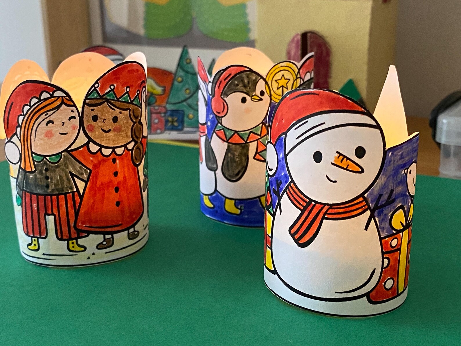 Printable Christmas Paper Lantern and Table Decor / Coloring Christmas ...