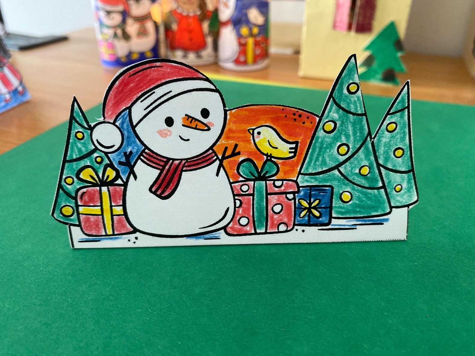 Printable Christmas Paper Lantern and Table Decor / Coloring Christmas ...