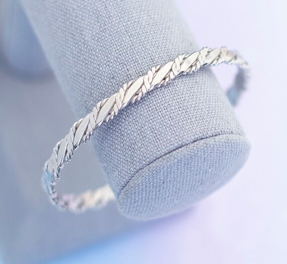 Vintage Beautiful Elven Elegance Bangle | Silver Tone… - Gem